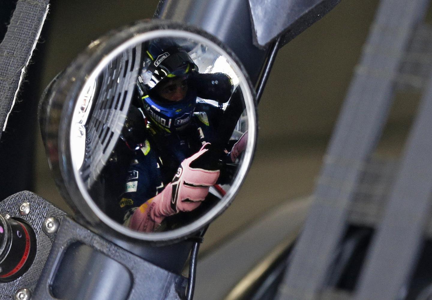 How Close to Invisible Can a Mirror Be? | RealClearScience