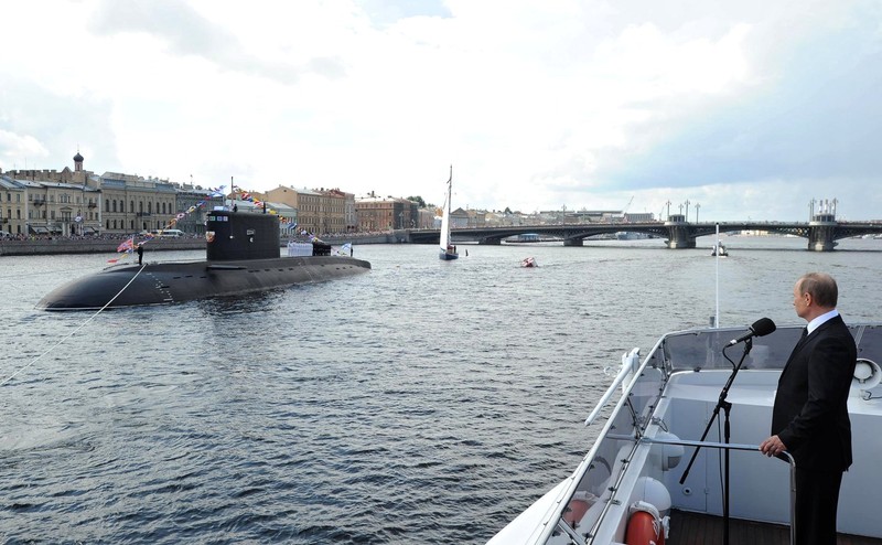 Navy Reestablishes Submarine Group 2 to Track Russian Boats ...