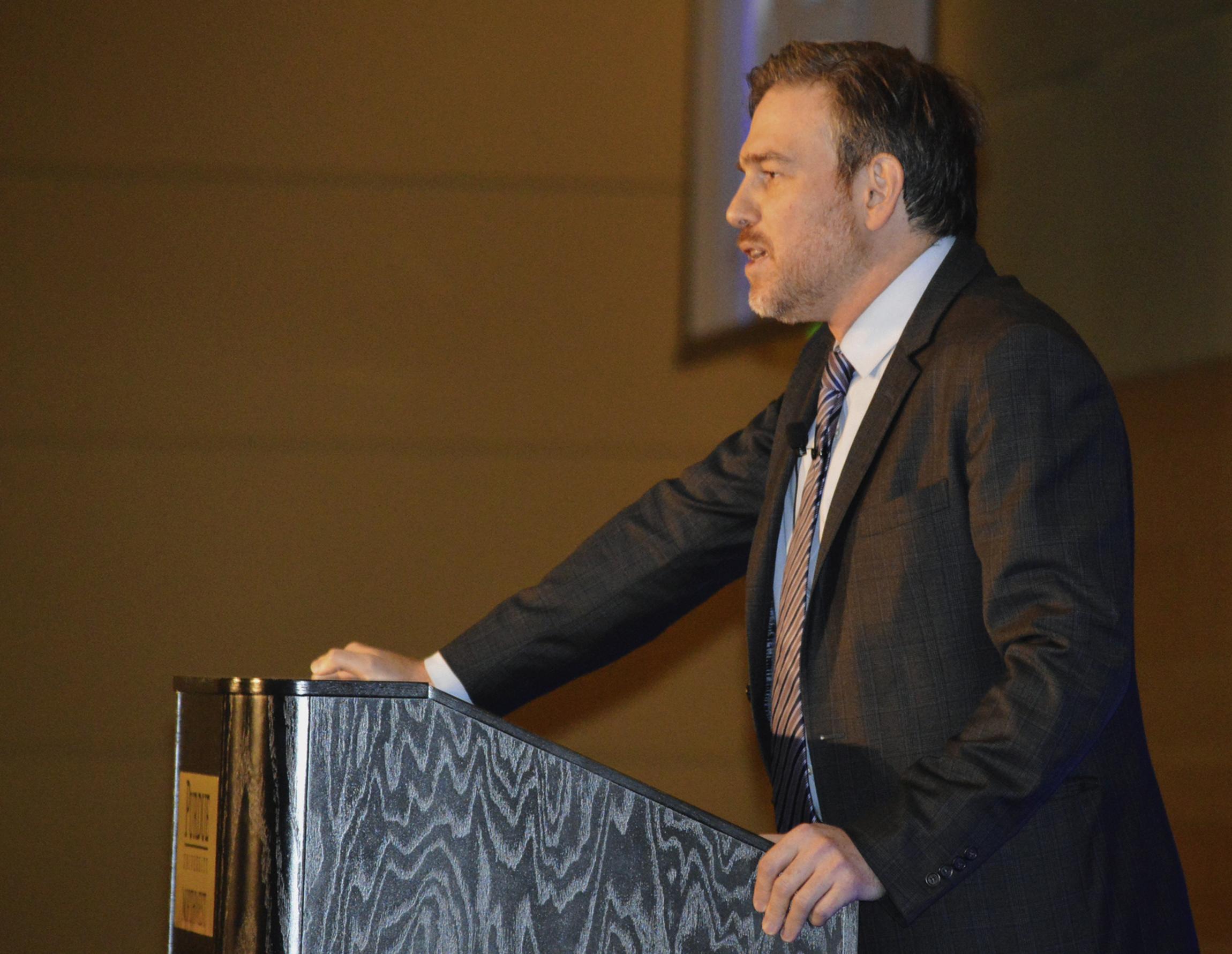 The Crisis of the 'Moderate' Conservative Public Intellectual ...