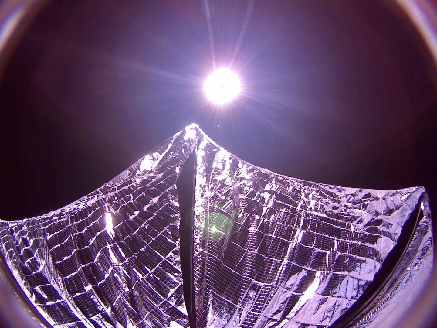 How to Build a Light Sail to Go to Alpha Centauri | RealClearScience