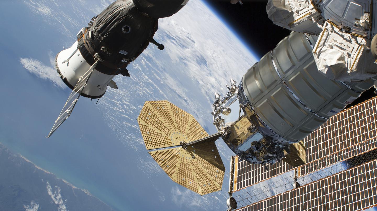 Space Station Crew Safe After Oxygen Supply System Failure ...
