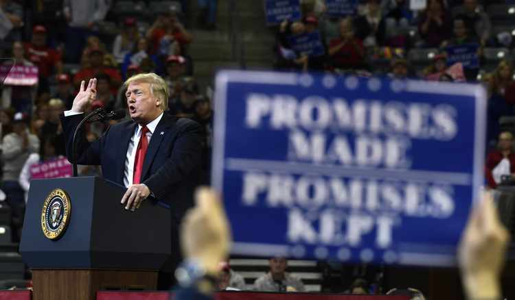 At Trump Rally in Iowa, Crowd Chants 'Lock Her Up!' About Sen. Feinstein | RealClearPolitics