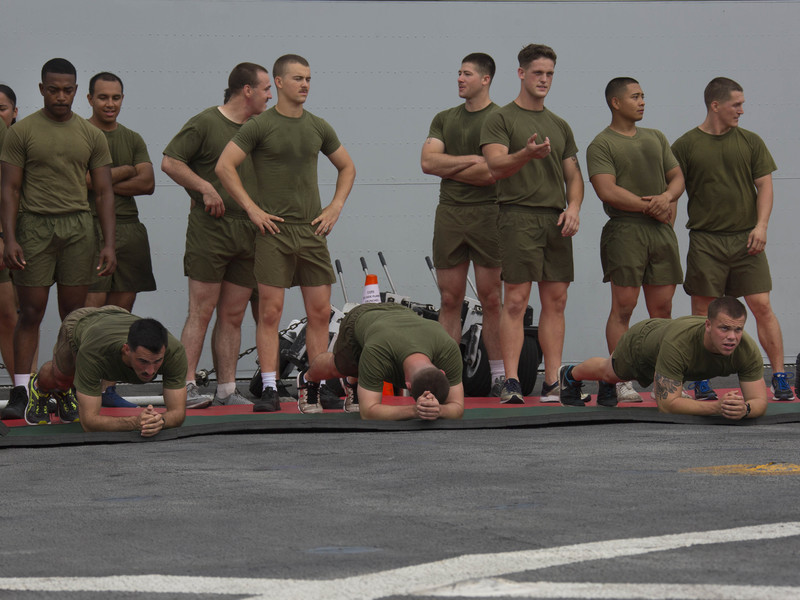 Top Marine Approves Planks as an Alternative to Crunches | RealClearDefense