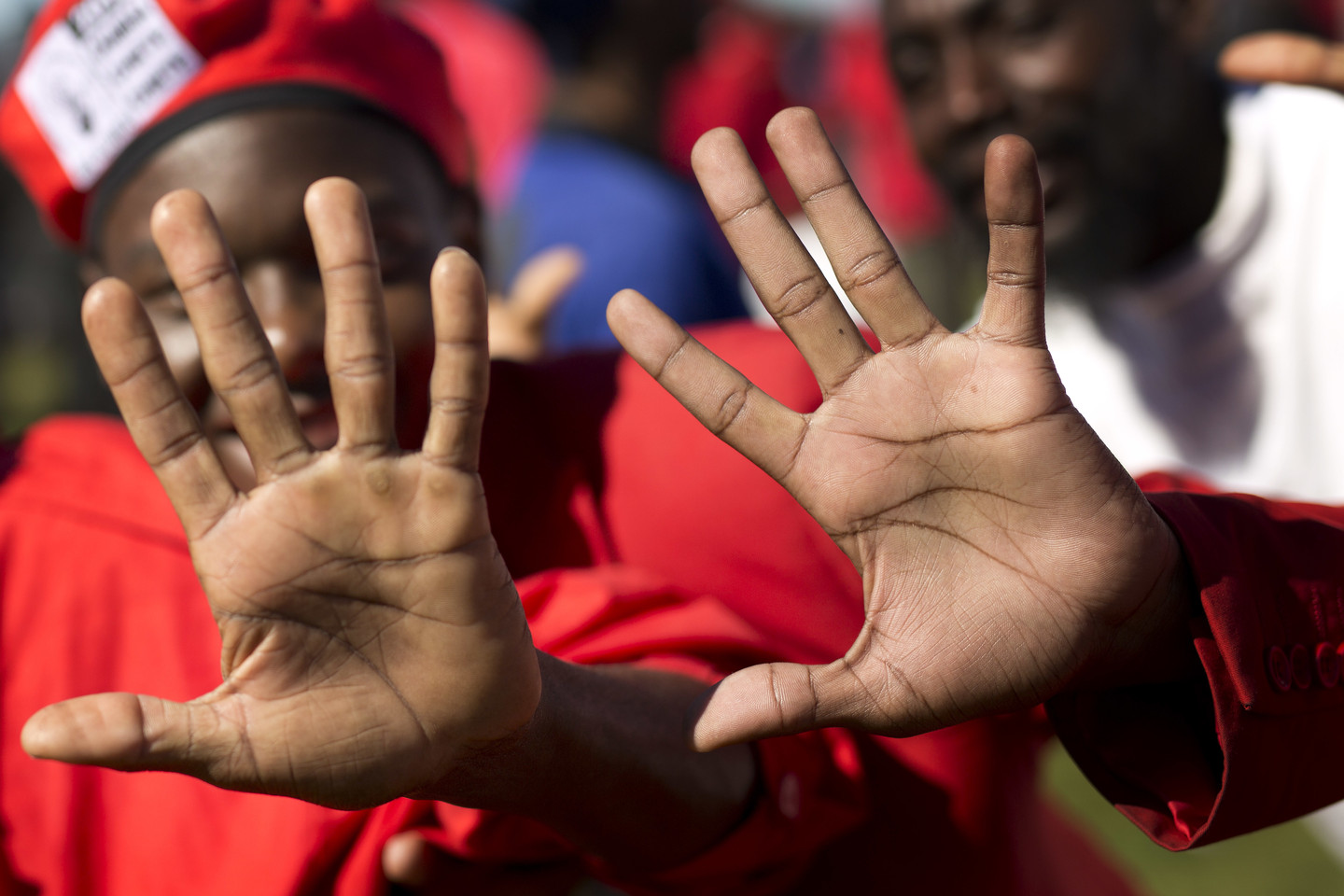 How to Prove Einstein's Relativity in the Palm of Your Hand ...