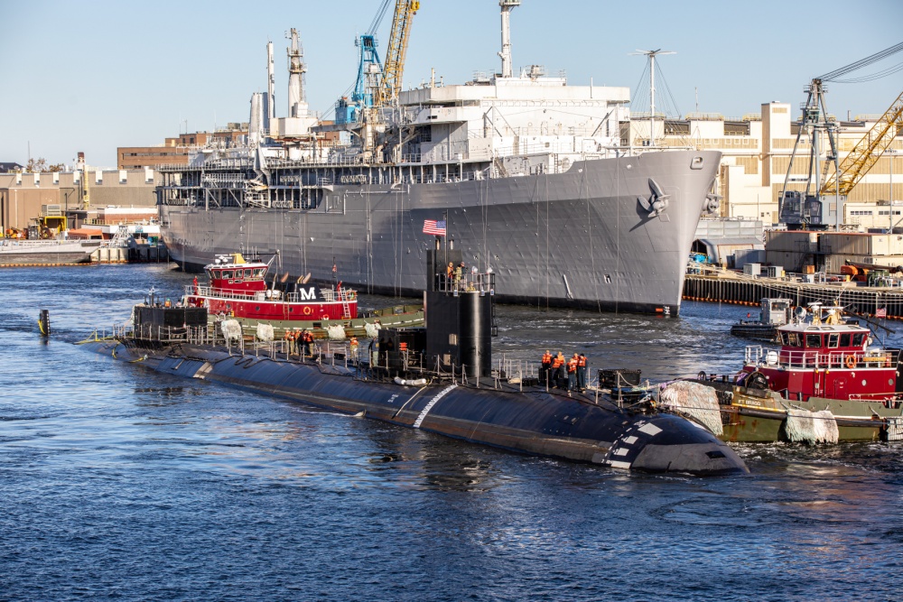Navy Converts Los Angeles-Class Sub Into Moored Training Ship ...