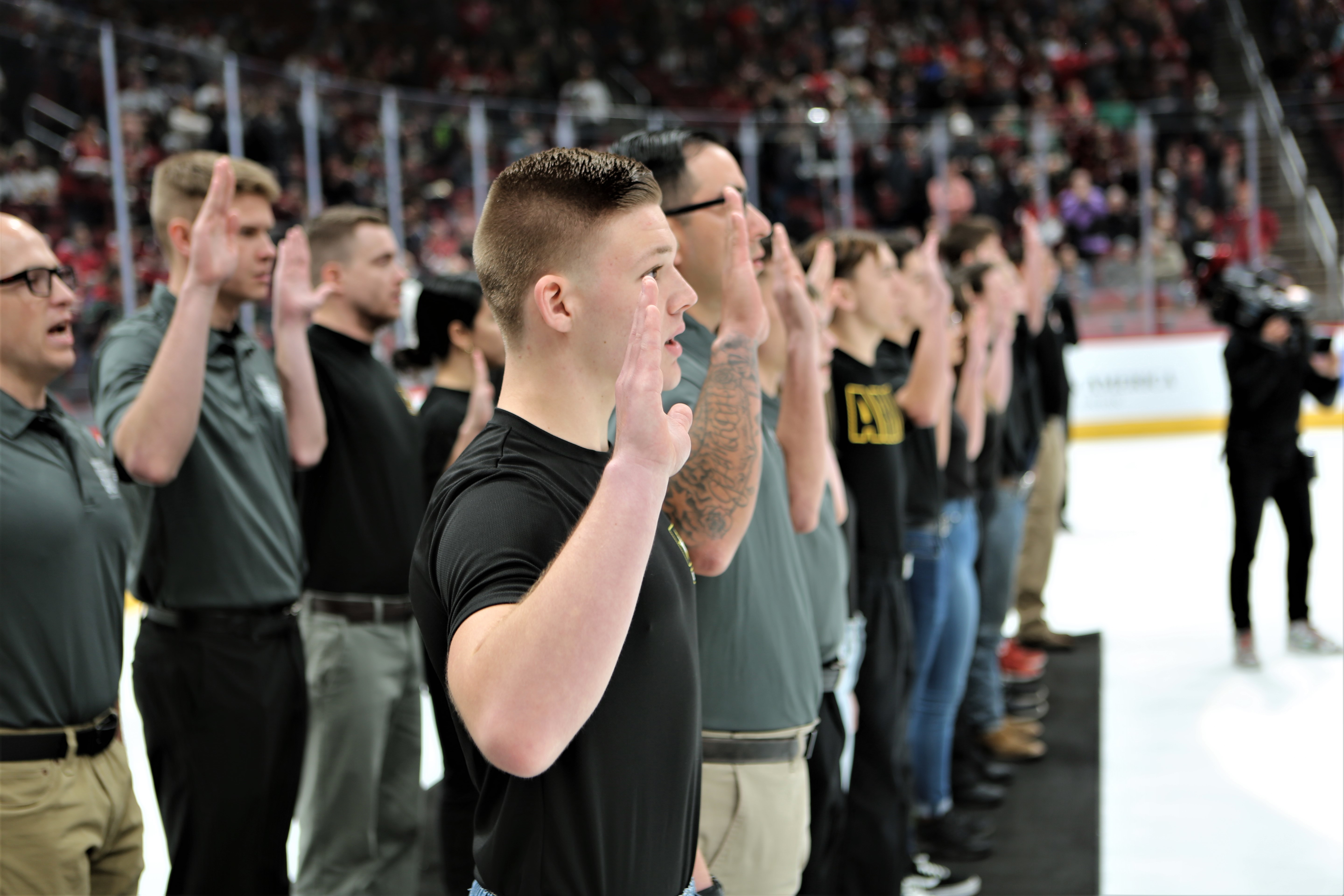 Who Signs Up to Fight? Makeup of U.S. Recruits Shows Glaring Disparity ...