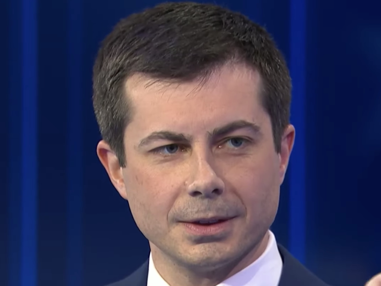 Buttigieg Criticizes Klobuchar For Voting To Make English The National ...