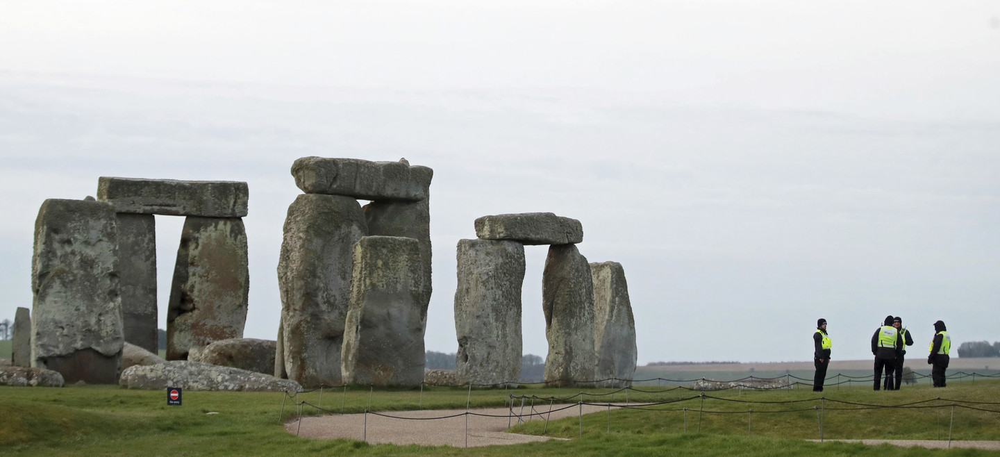 Vast Circle of Deep Shafts Found Near Stonehenge | RealClearScience