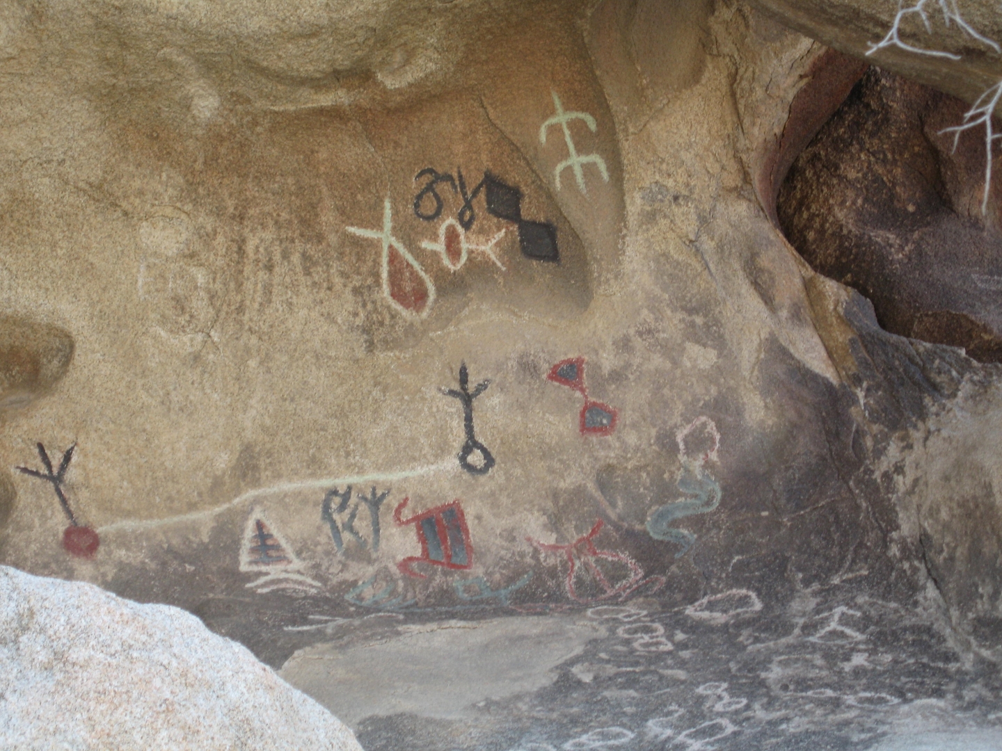 "Sistine Chapel of the Ancients" Rock Art Found in Amazon ...