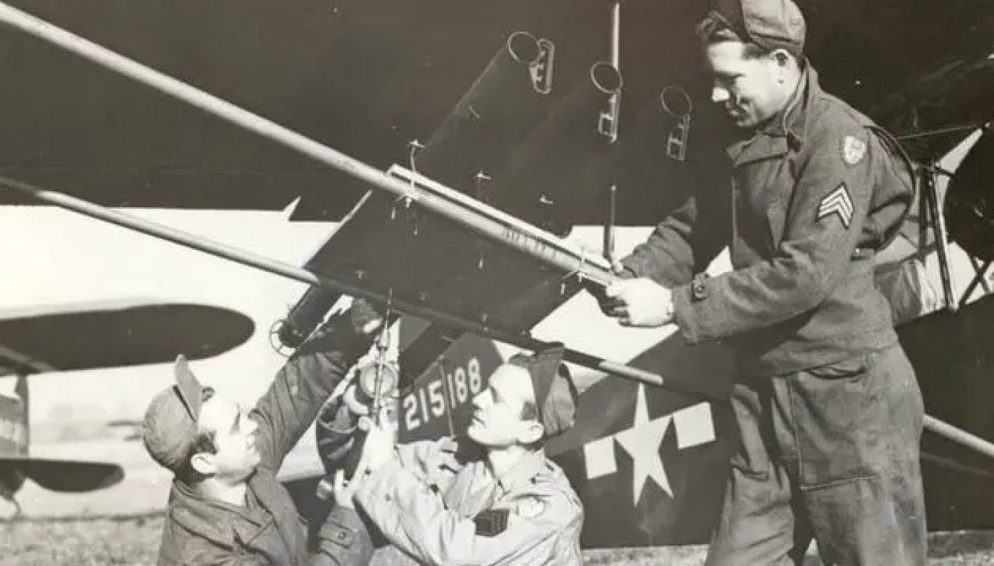 ‘Bazooka Charlie’ Turned His WWII Recon Plane Into a Tank Killer ...
