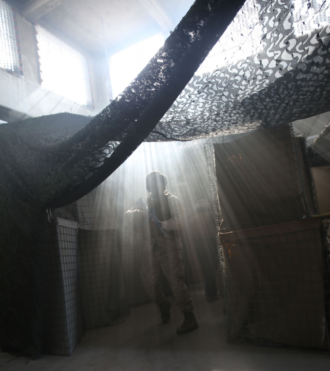 Super-Robot TAMS Navigates a Marine 'Kill House' | RealClearDefense