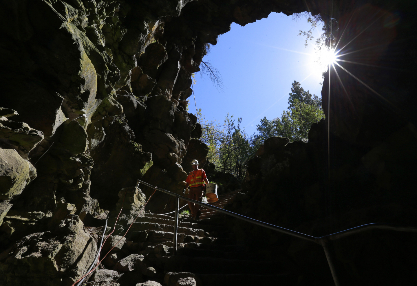 Life in Lava Caves Ignores Food From Surface, Eats Rock | RealClearScience