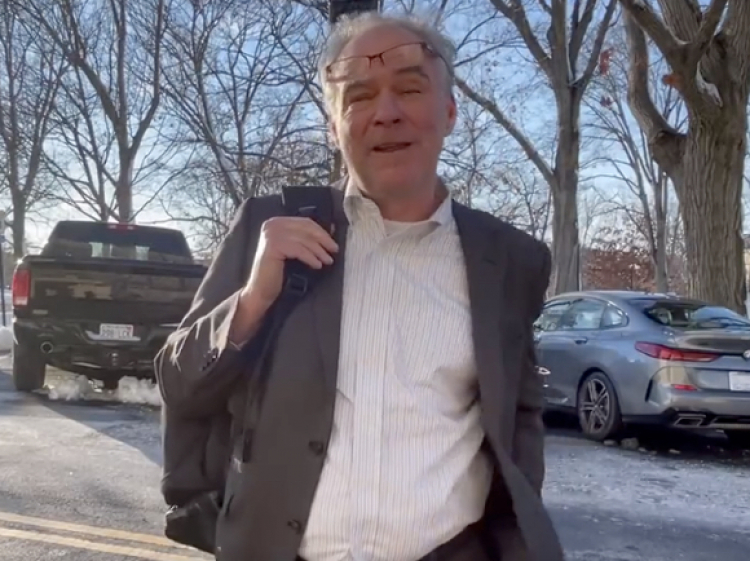 Sen. Kaine Returns to D.C. After Sitting On I-95 For 27 Hours, Receives ...