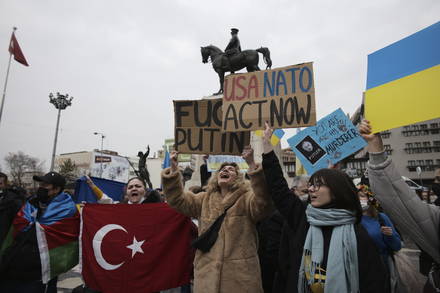 With One Eye on Russia, Turkey Expresses Support for Ukraine ...