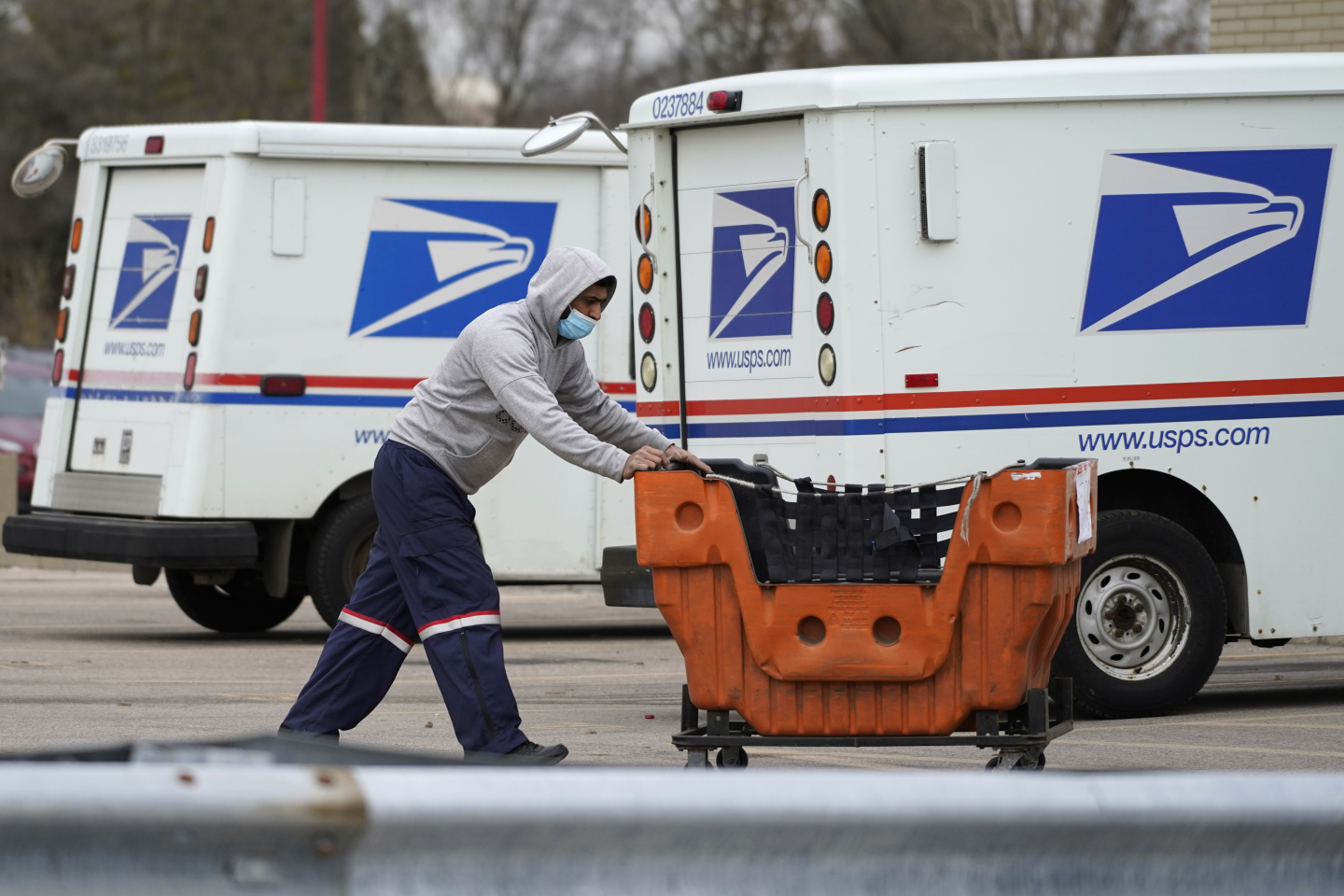 The Last Thing the USPS Needs Is a 'Green' Fleet | RealClearEnergy