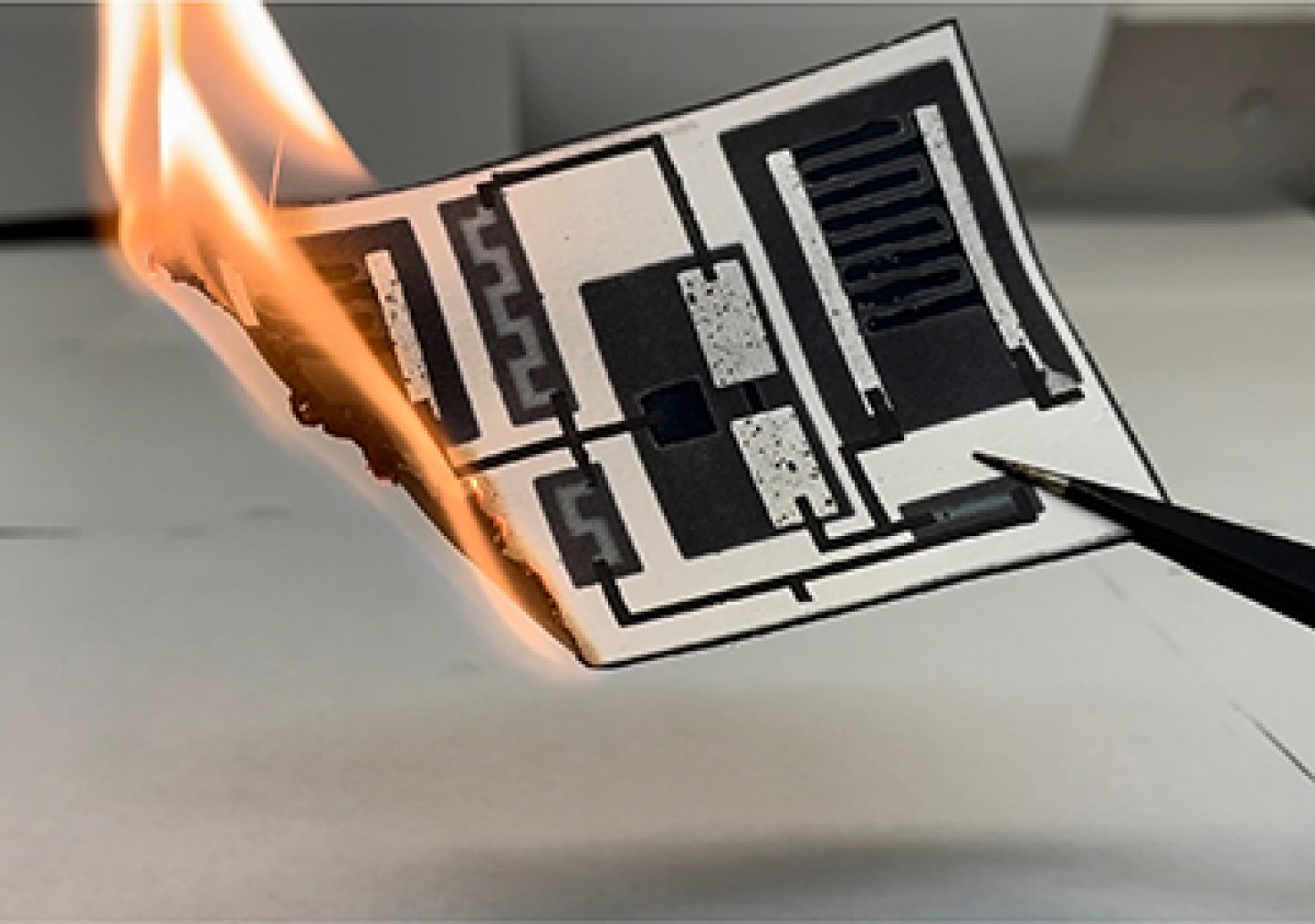Disposable Electronics on a Simple Sheet of Paper | RealClearScience