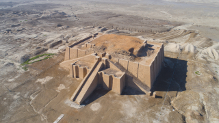 Archaeologists Unearth 2,700-Year-Old Rock Carvings in Iraq ...