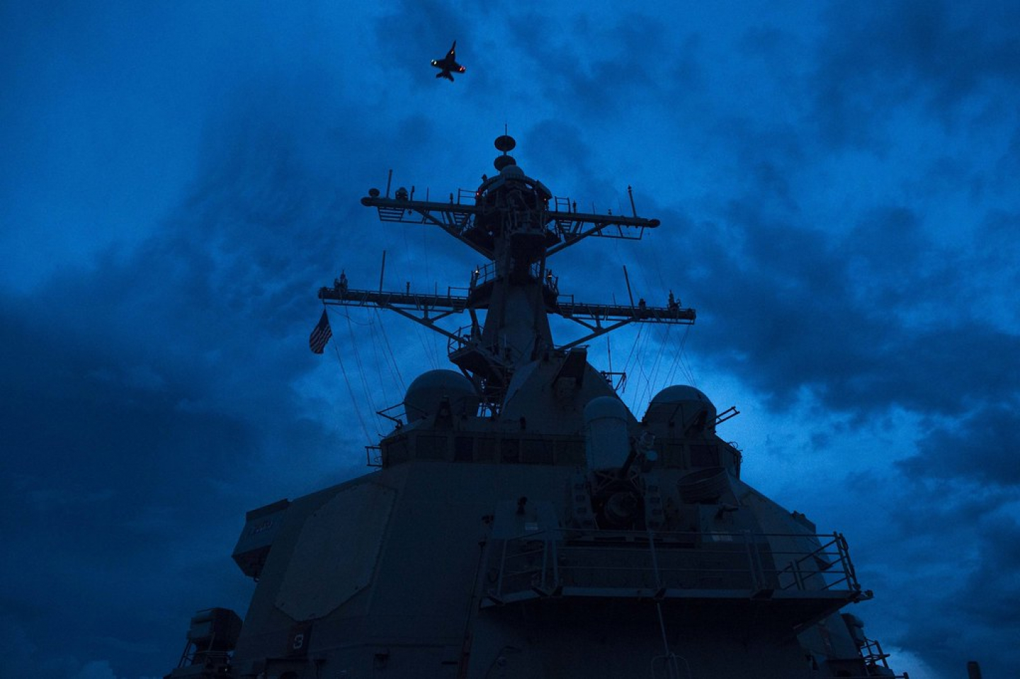 USS Benfold Conducts November Taiwan Strait Transit | RealClearDefense