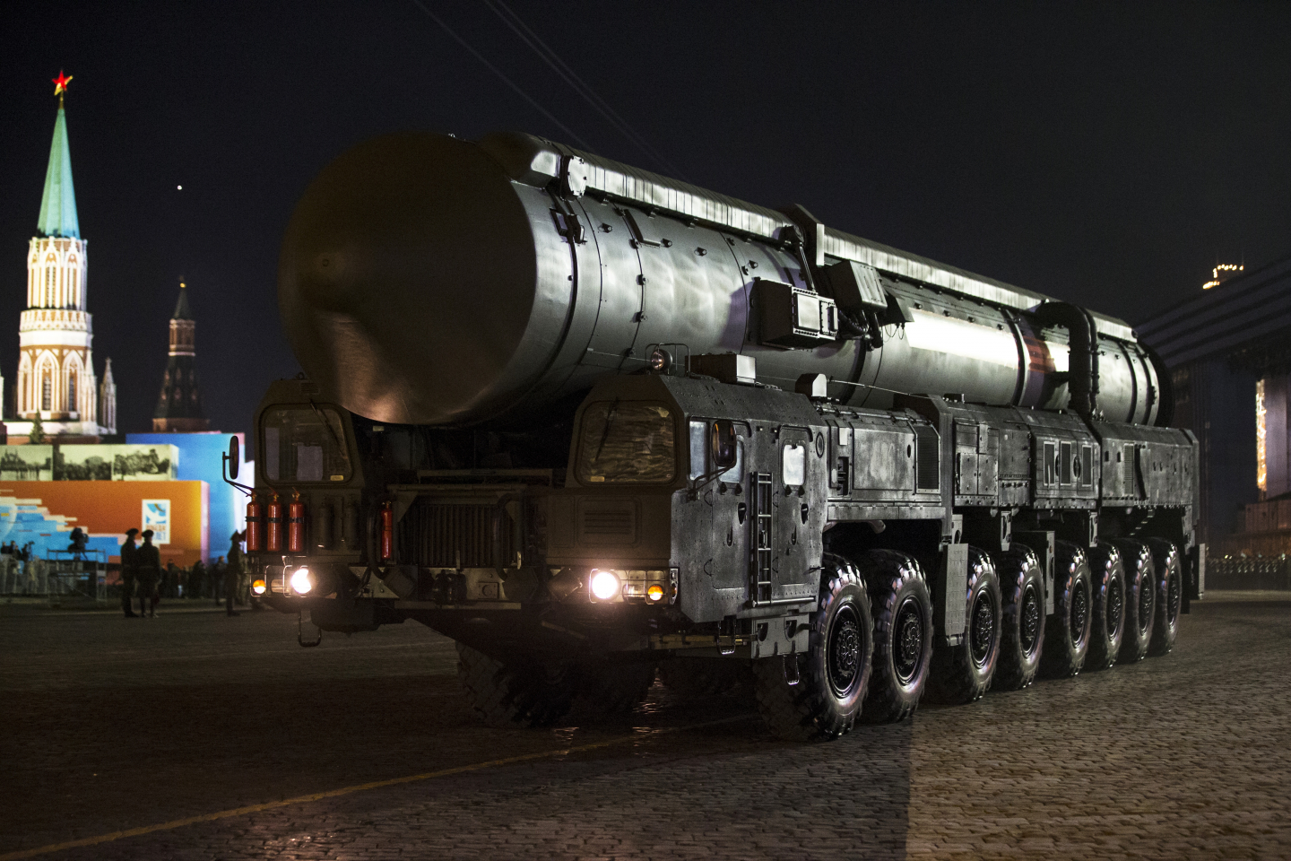 How Russia Decides to Go Nuclear | RealClearDefense