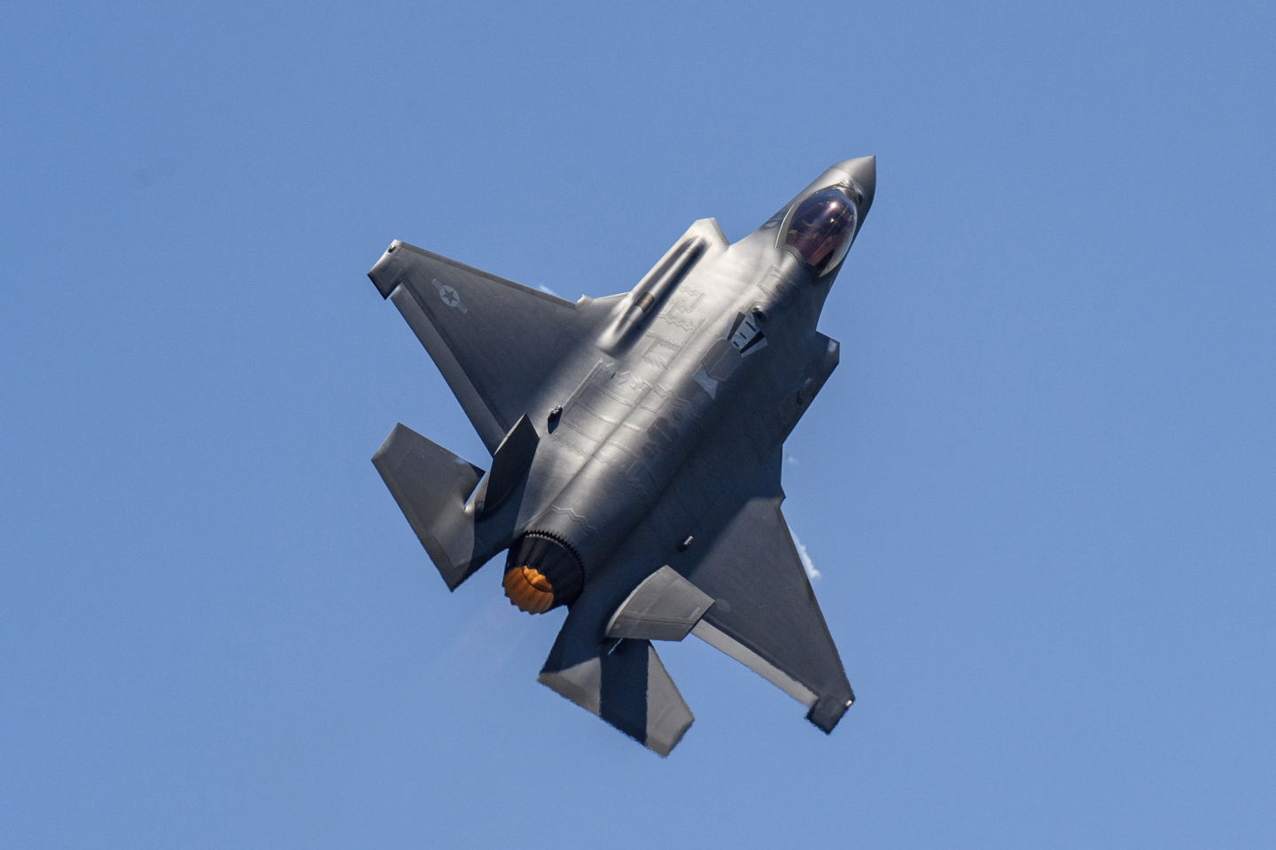 Lockheed Gets $7.8B F-35 Order to Finish a $30B Mega-Contract ...