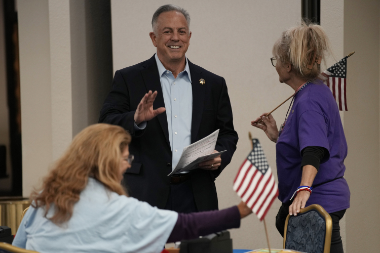 The Path to 270 Relies on Independents | RealClearPolitics