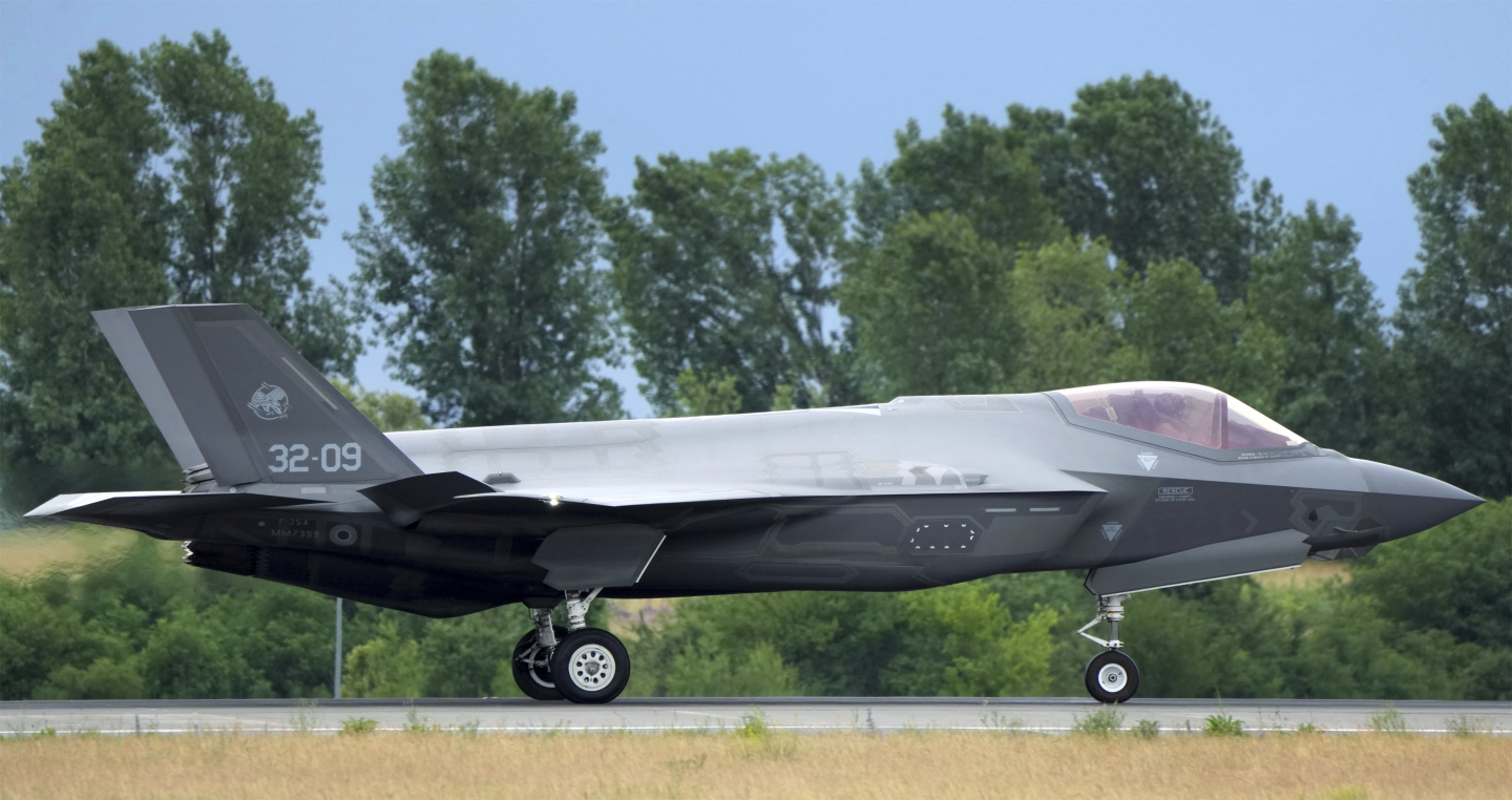 Lockheed Risks $800 Million Withheld Over New F-35 Software ...