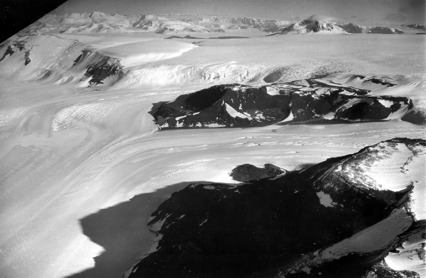 Largest Antarctic Ice Shelf Lurches Forward Each Day | RealClearScience