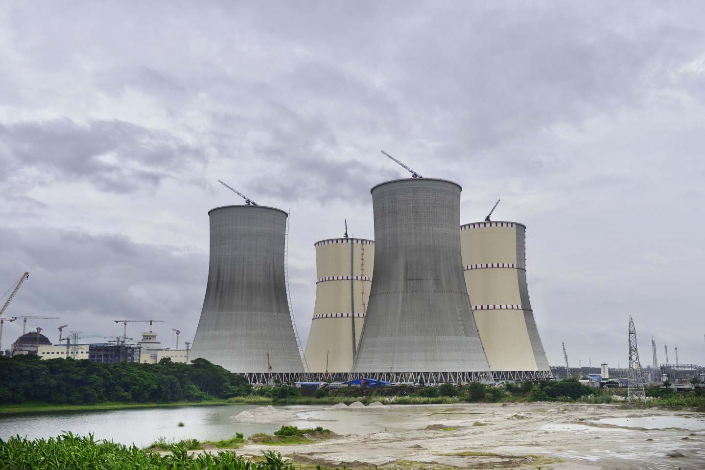 Hydrogen Electrolysis Can Give Nuclear Power a Boost | RealClearScience