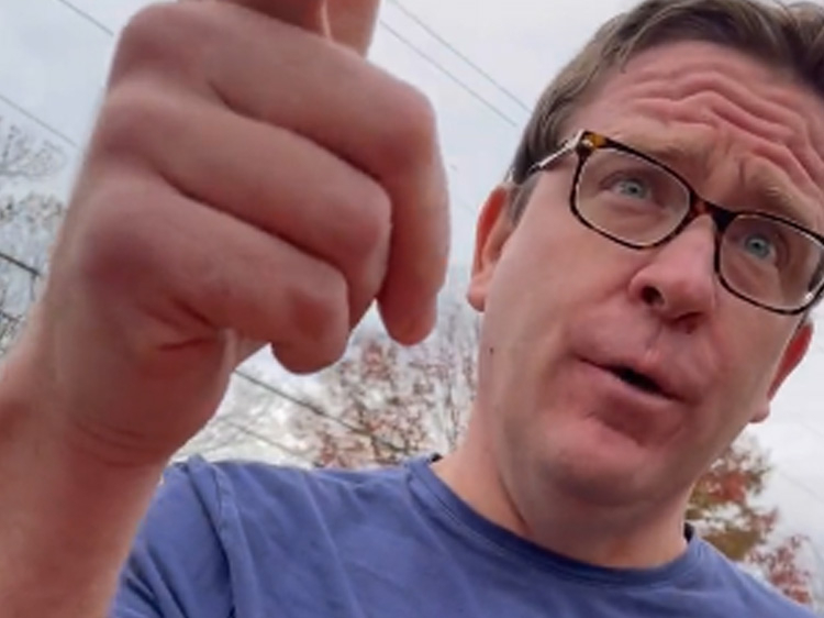 Watch: GOP Poll Greeter In Arlington, Virginia Notably Polite To ...