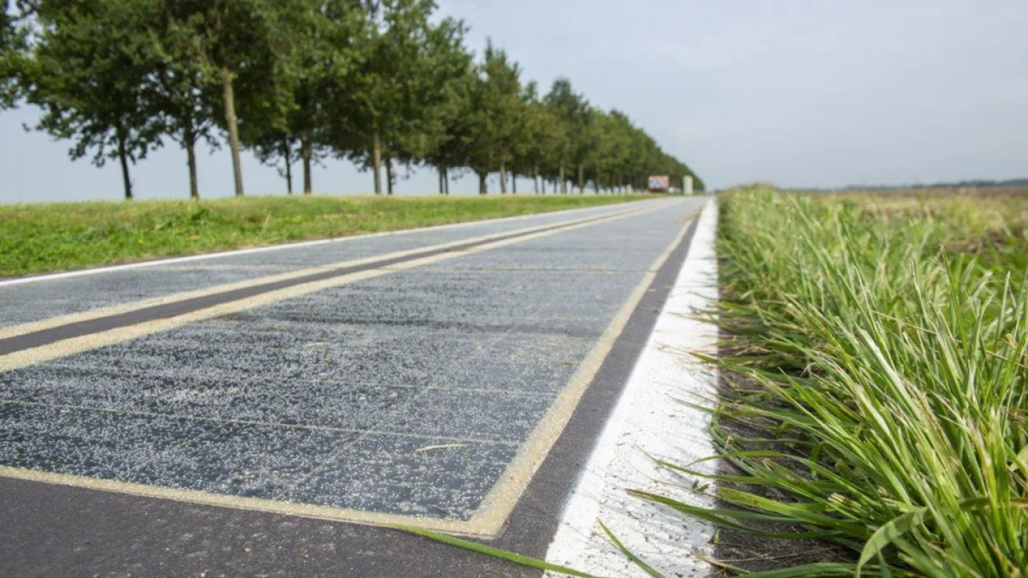 Solar Panels Transform Dutch Cycling Paths Into Green Energy Corridors ...