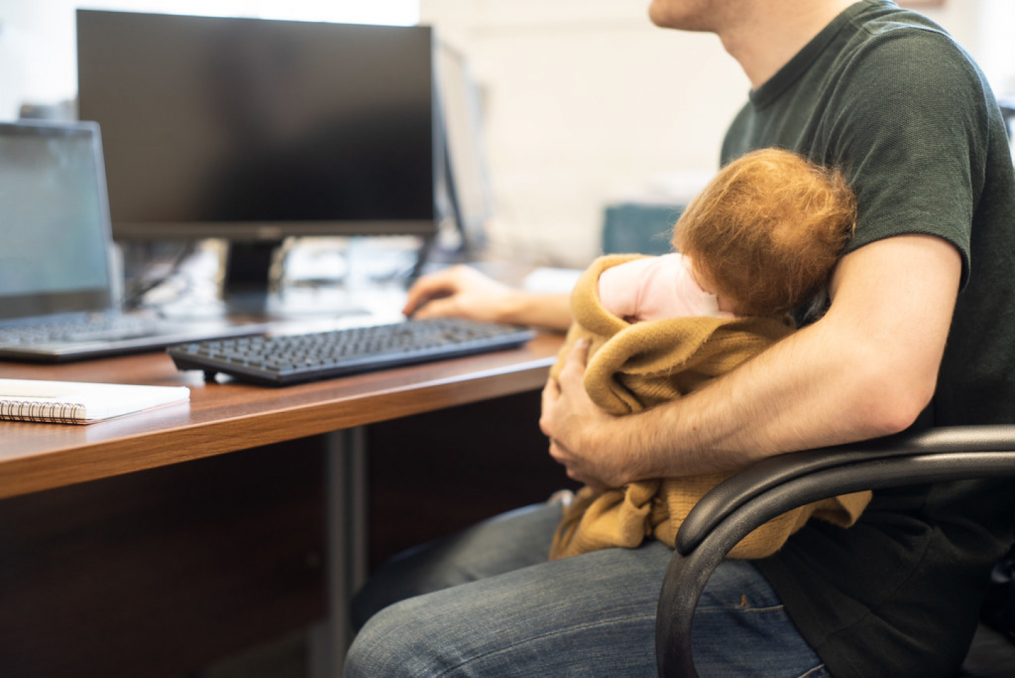 Why Do We Cradle Babies in One Specific Arm? | RealClearScience