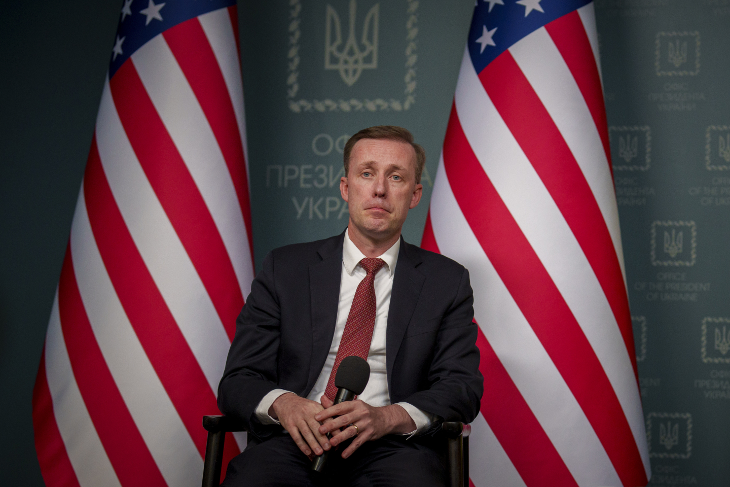 U.S. Halts Push for Ukraine Aid Amid Russian Nuclear Threats | RealClearDefense