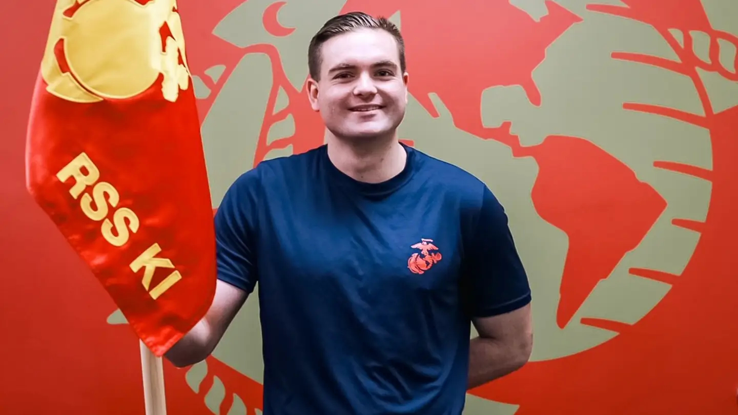 Army Captain Gives Up His Rank To Enlist in the Marine Corps ...