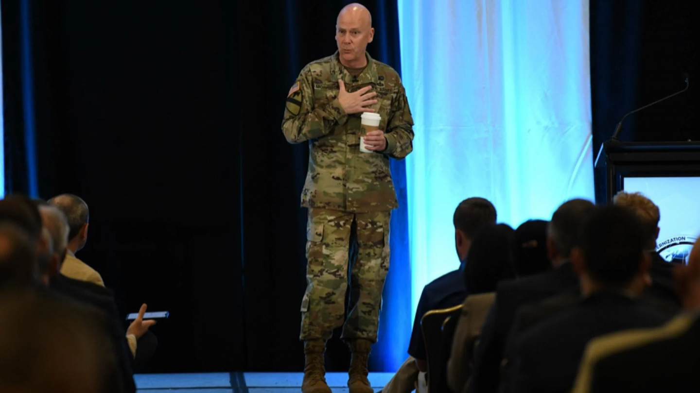 Army Unified Network Operations to 'Collapse' Theater Architectures ...