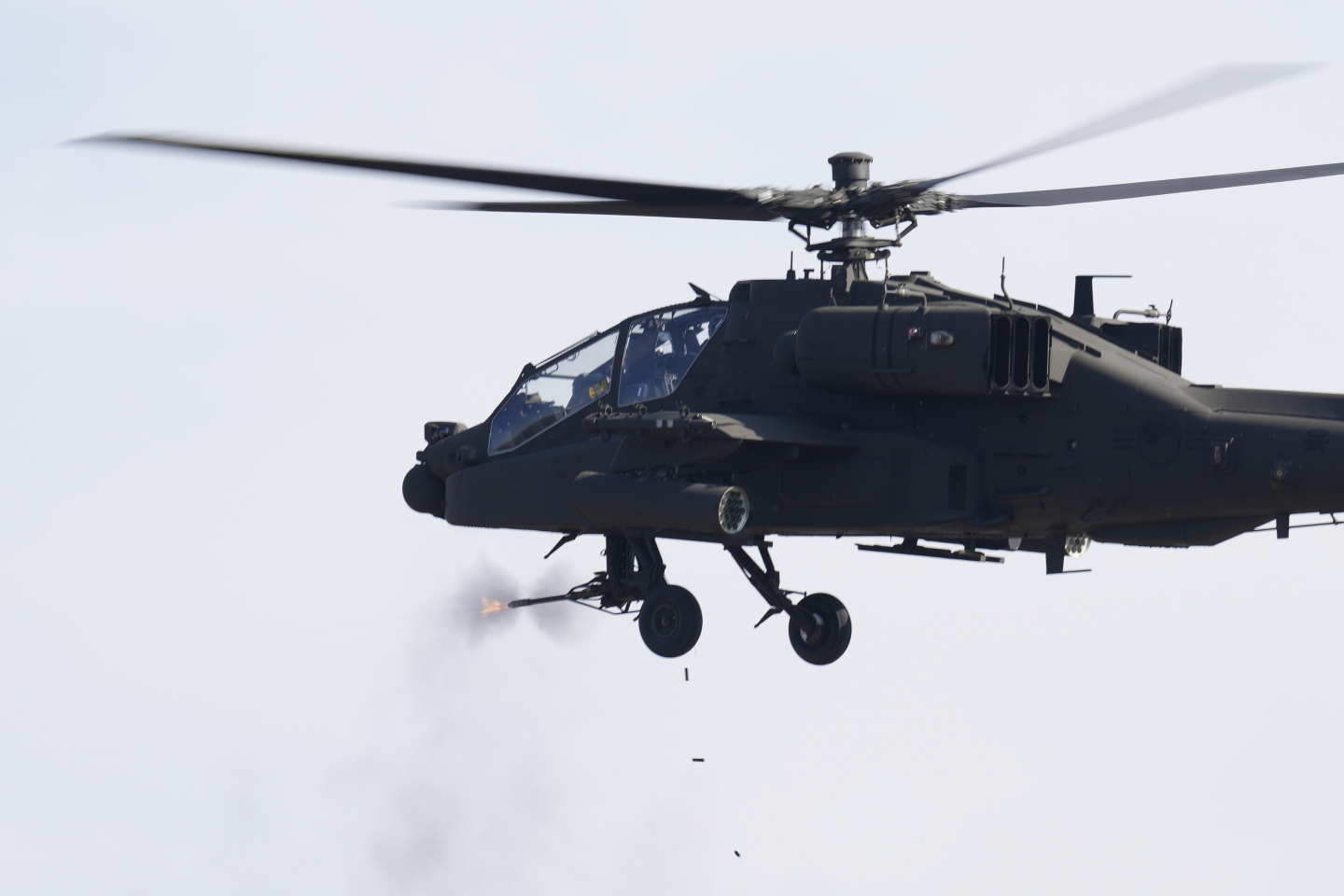 Unveiling the U.S. Army’s Formidable New Apache Helicopter ...