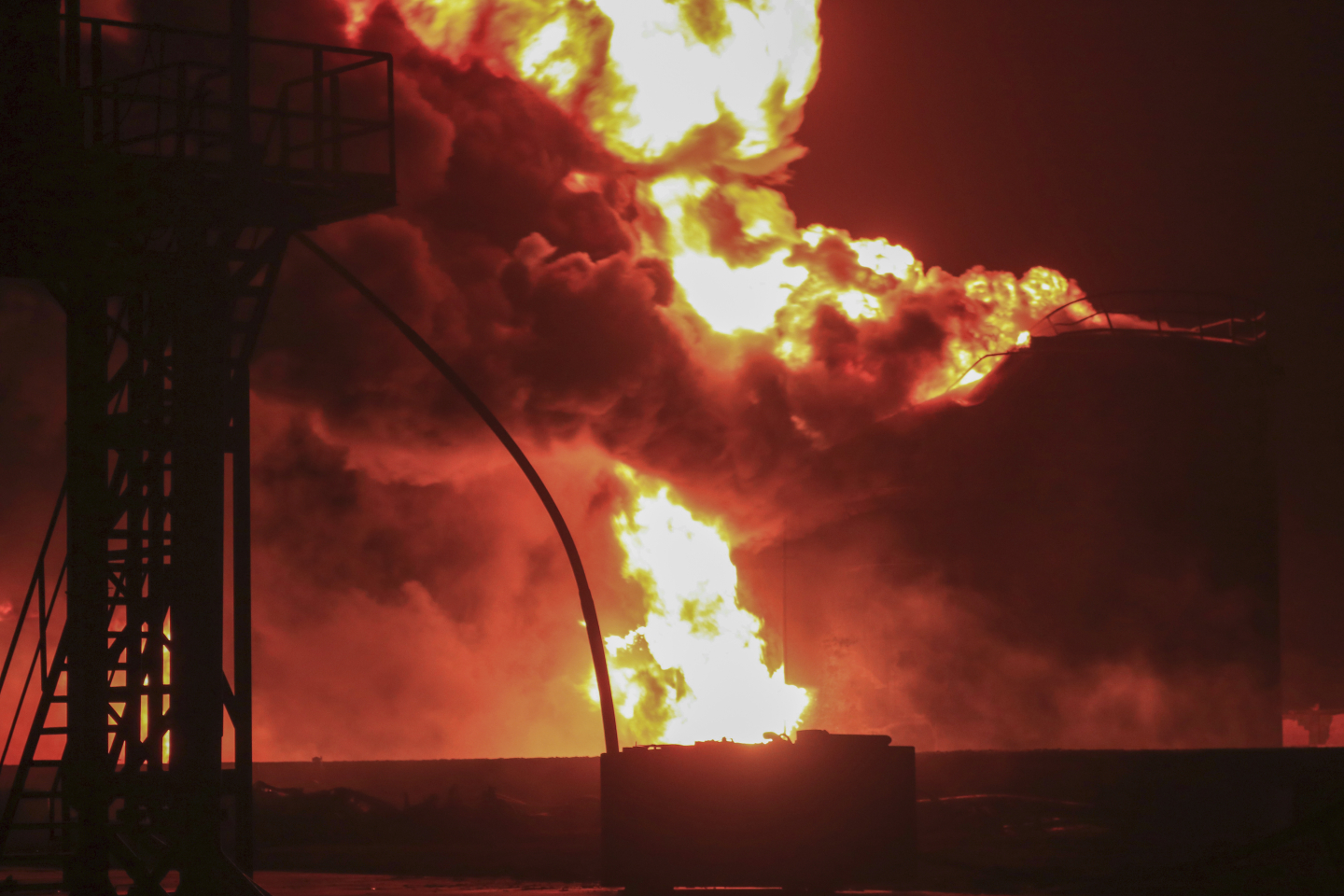 These Maps Show How the Middle East Conflict Is Spiraling ...