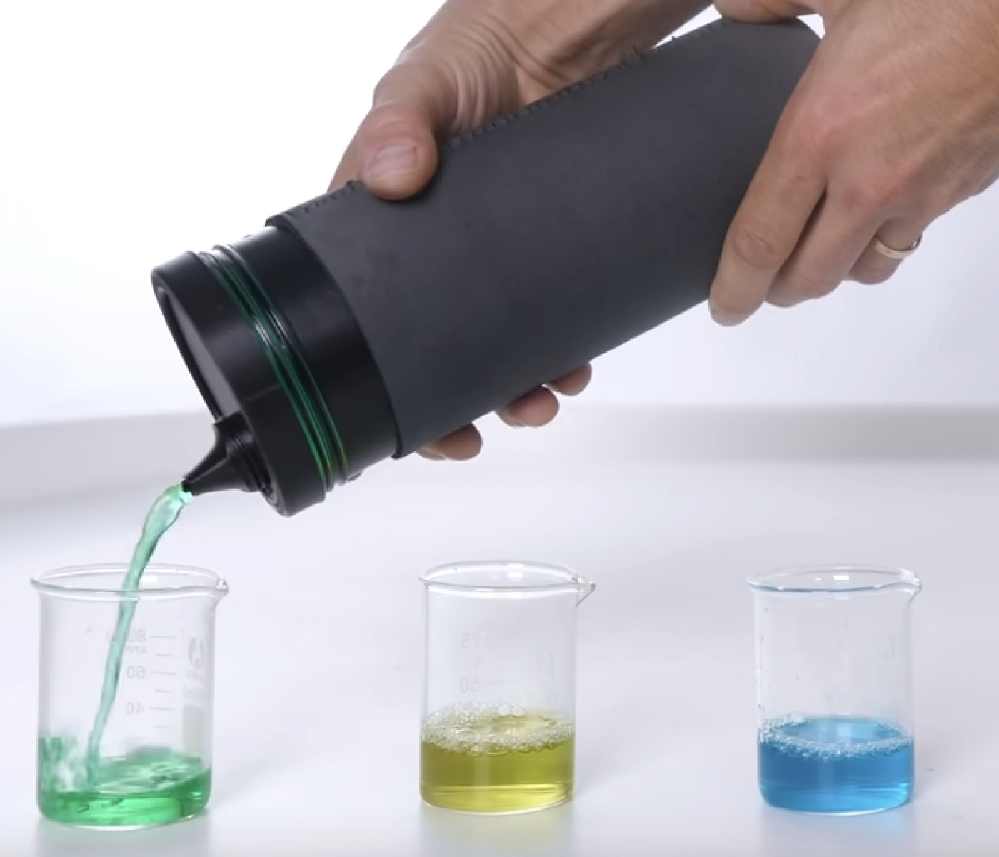 How the 'Assassin's Water Bottle' Works | RealClearScience