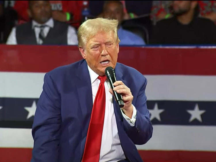 Full Replay: Trump Campaign Town Hall With Donald Trump And Sarah ...