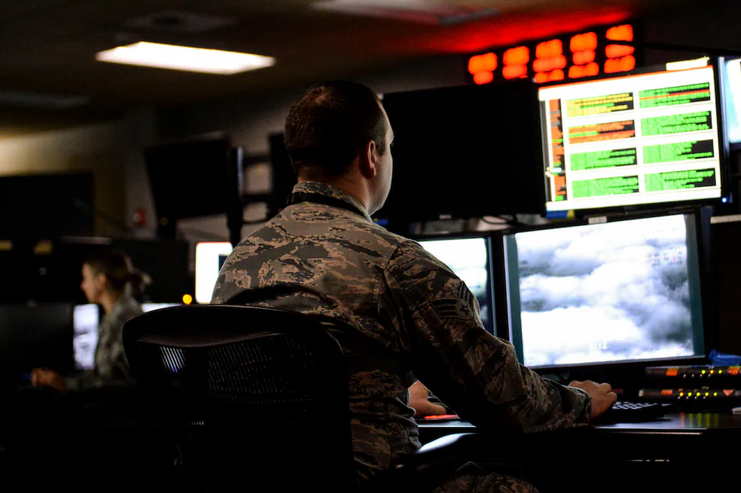 Air Force’s Information Warfare Hub: High-Tech Sensors, AI Tools ...