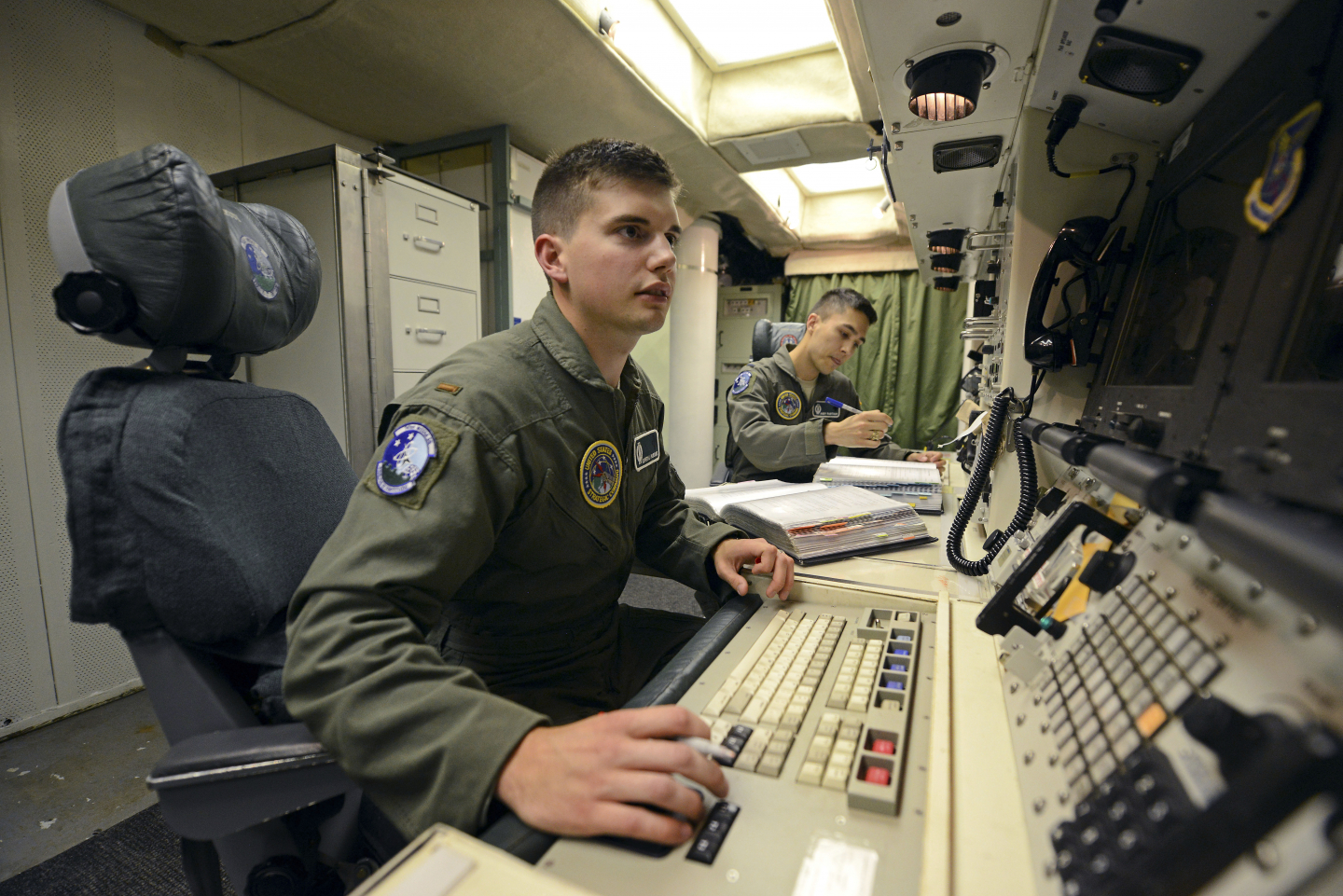 U.S. Launches a Minuteman III ICBM from Airborne Launch Control System ...