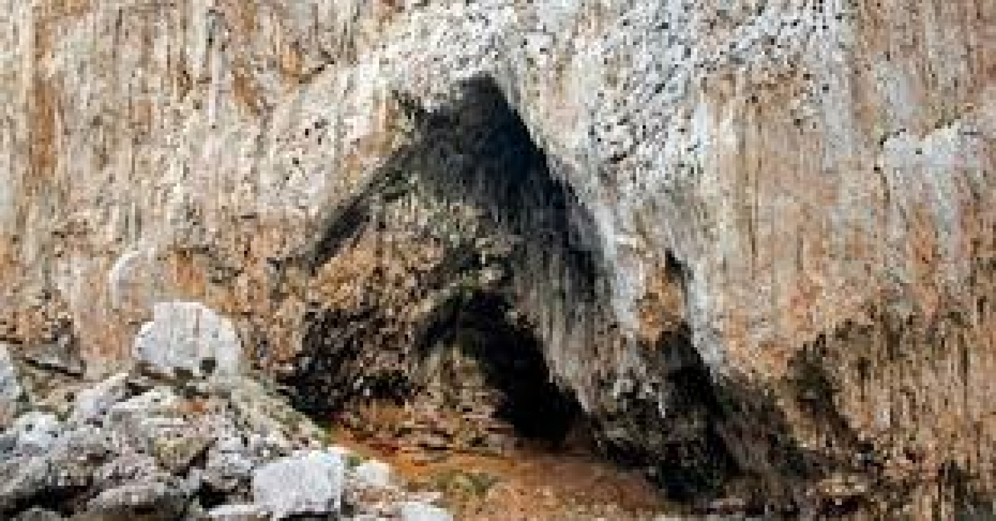 60,000-Year-Old Glue-Making Oven Found In Cave | RealClearHistory