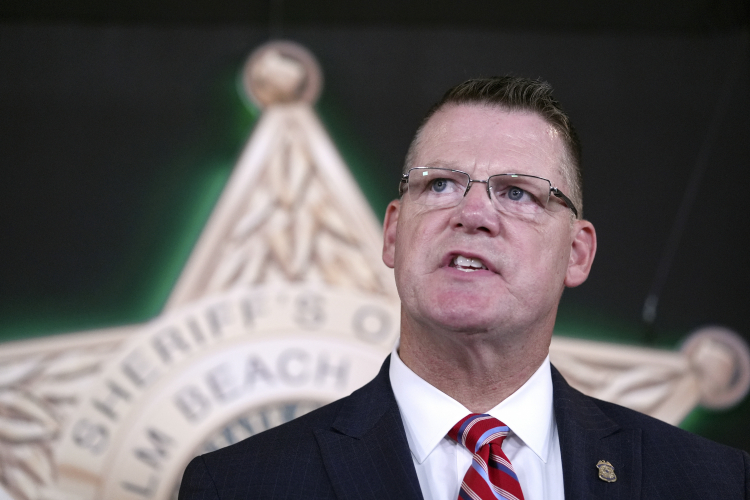 Former Secret Service Chief Paid Himself a Bonus | RealClearPolitics