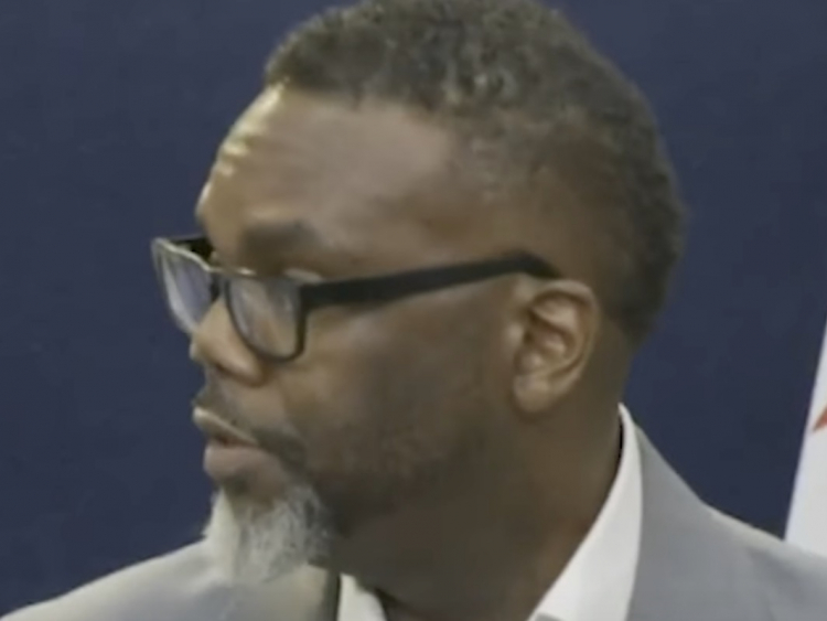 Chicago Mayor Brandon Johnson Immediately Defers To Lawyer When Asked ...