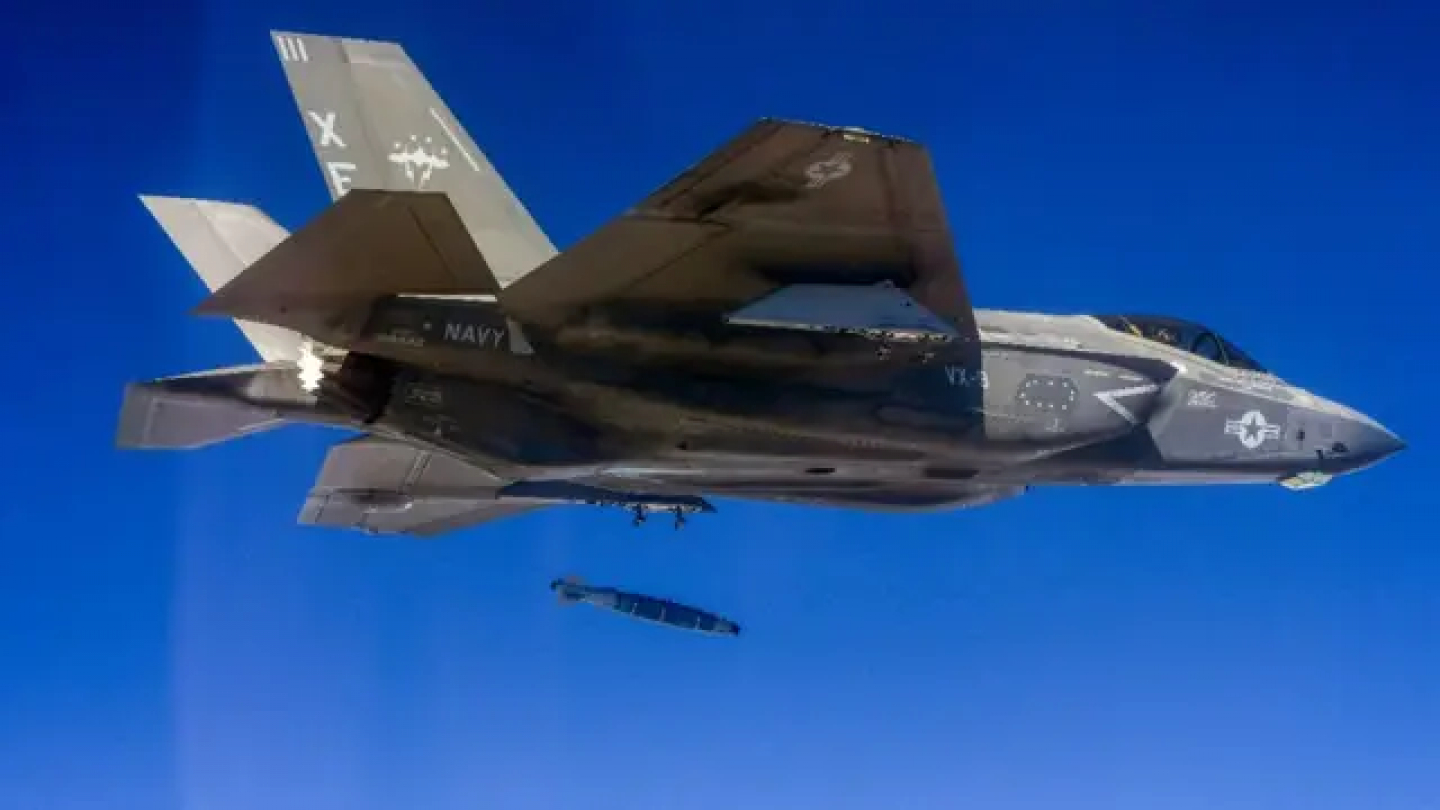 F-35’s First-Ever Dual Drop of 500lb GBU-54 Laser-Guided Bomb ...
