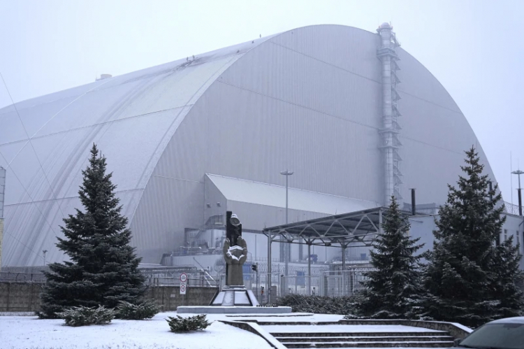 ‘Russian’ Drone Smashes Hole in Chernobyl Protective Shield ...