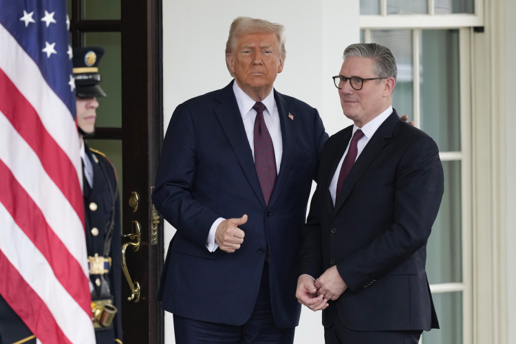 Full Replay: President Trump Press Conference With UK PM Starmer ...