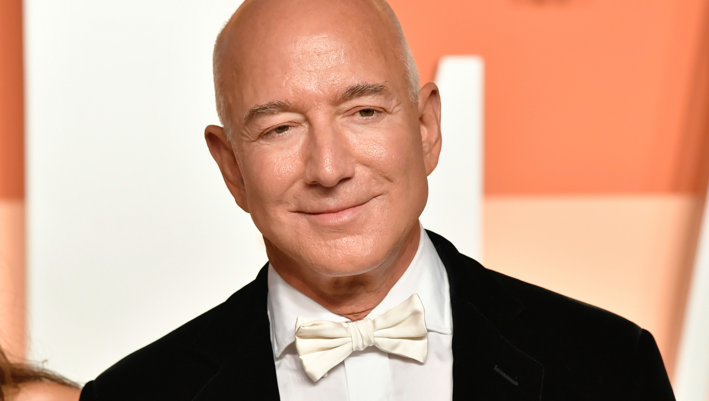 Investigative Issues: Bezos’s Critics Pretend He’s the First Newspaper ...