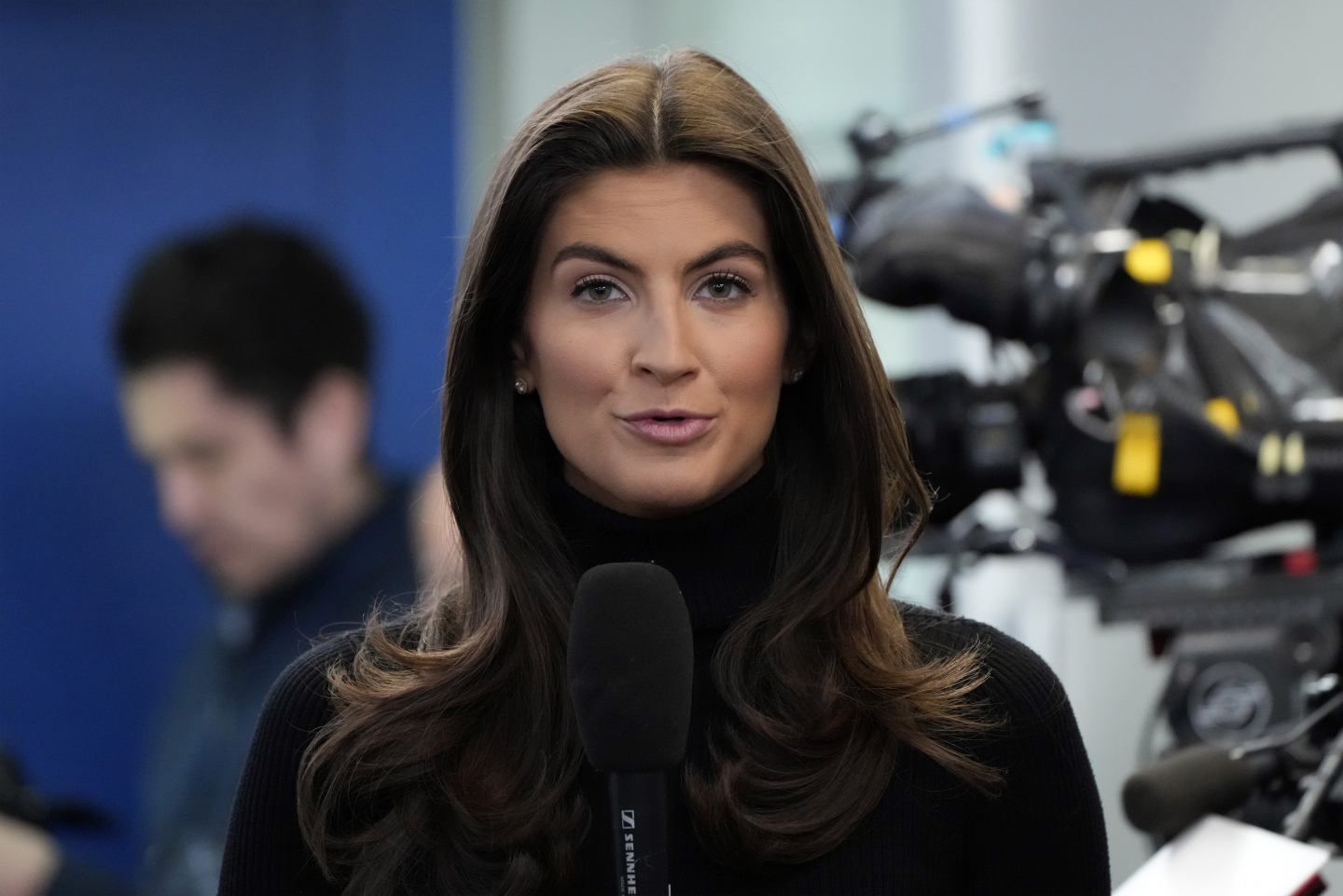 Investigative Issues: Kaitlan Collins, the CNN Anchor Rattling Donald Trump’s Cage ...