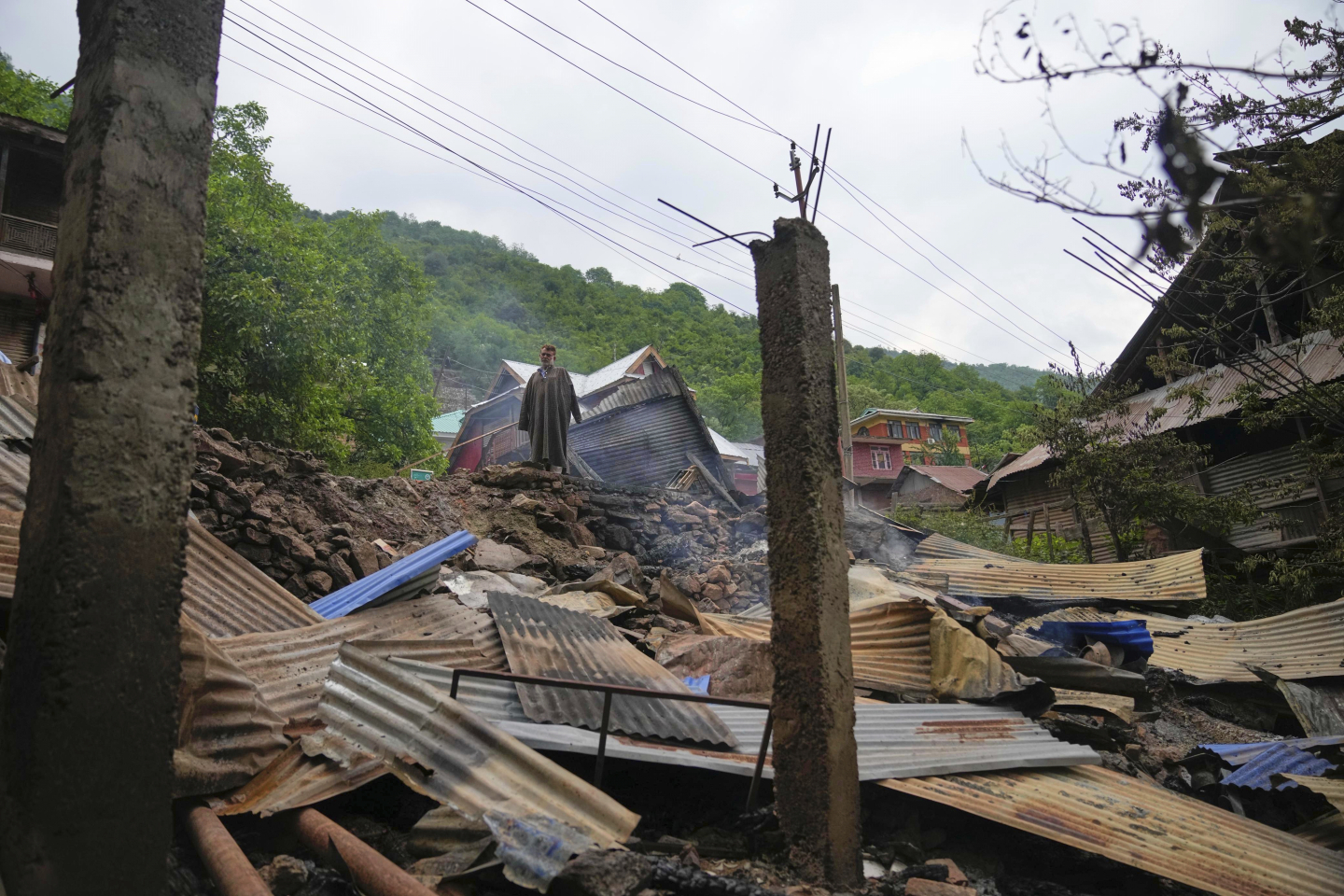 Military Briefing: India and Pakistan Test Red Lines of Nuclear Rivalry ...