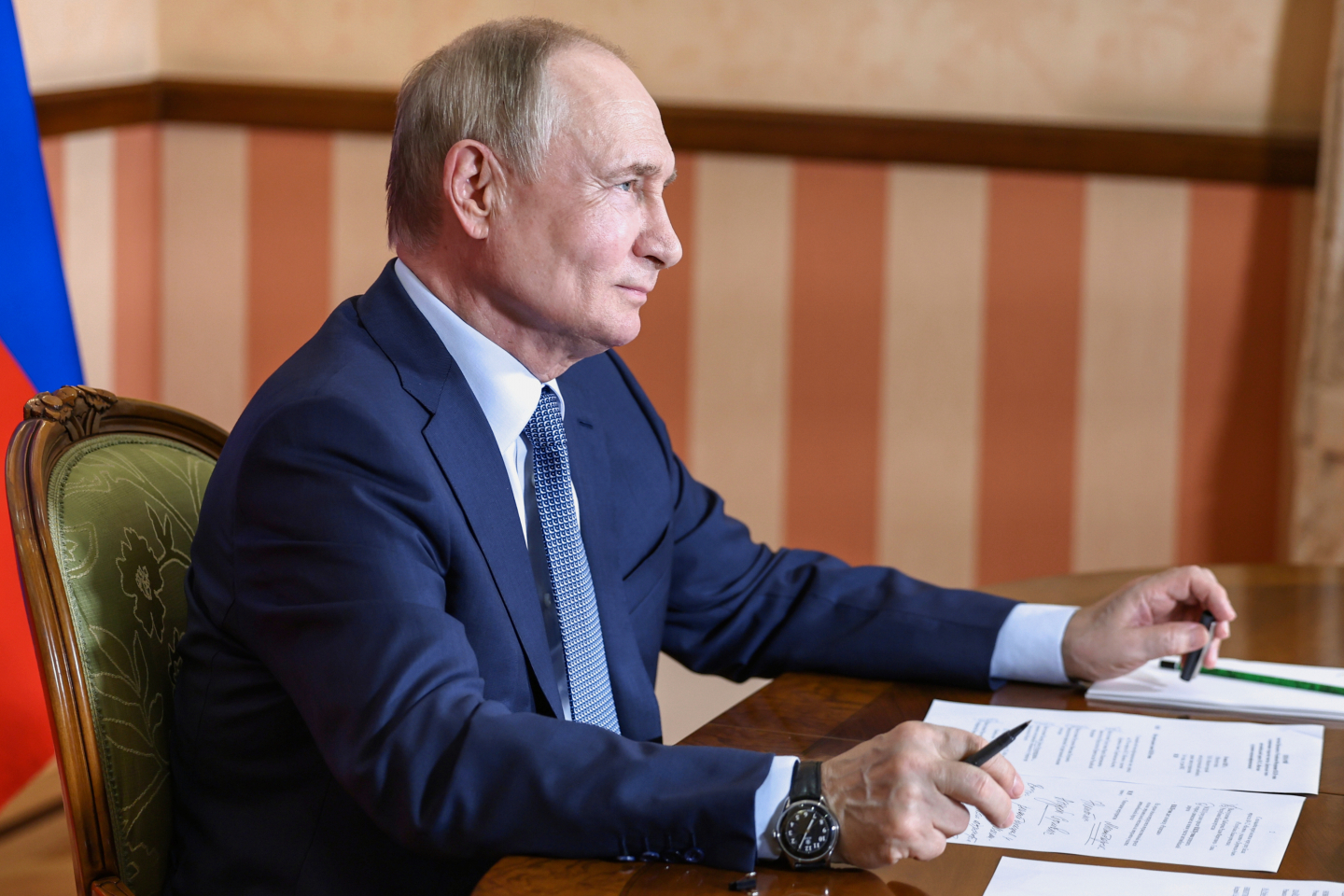 Russian Elite 'Live in Fear' as Putin's Violence Harms His Own ...